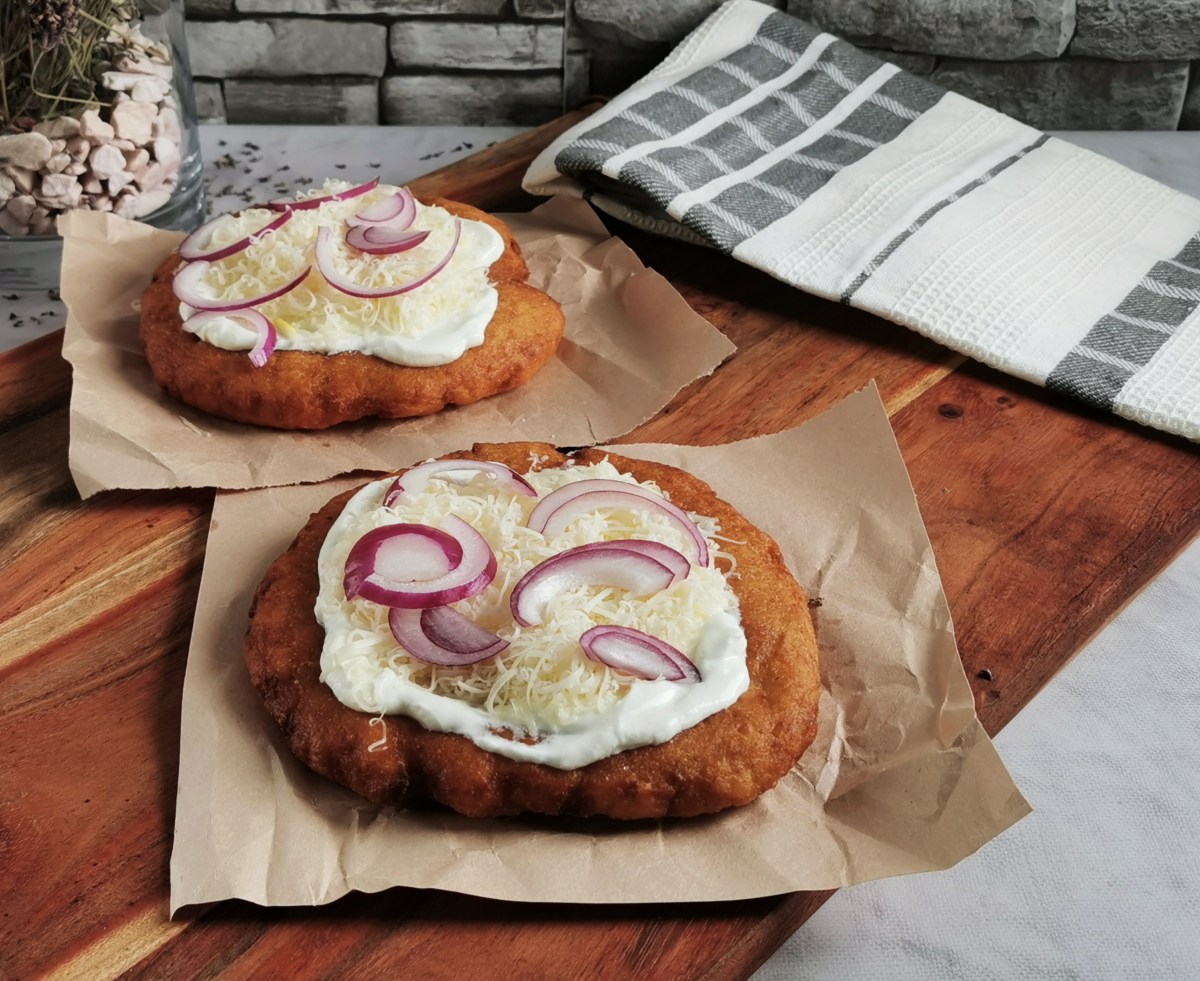 Gluténmentes lángos naturbit BASIC-MIX lisztkeverékkel – Gluténmentes ...